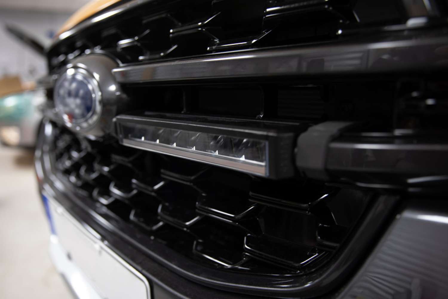 Koop de Strands Twin 10" Firefly Light Bar Grille Kit voor Ford Ranger ...